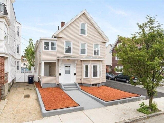 8 bedroom, Everett MA 02149 104852631