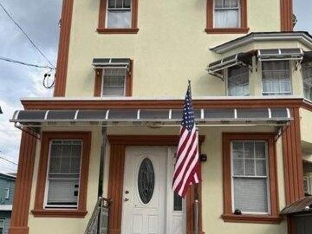 8 bedroom, Fairview NJ 07022 104788619