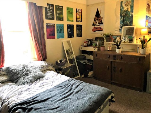 8 bedroom flat to rent