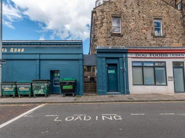 8 bedroom flat to rent