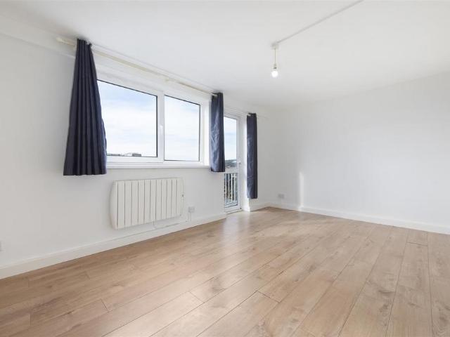 8 bedroom flat for sale