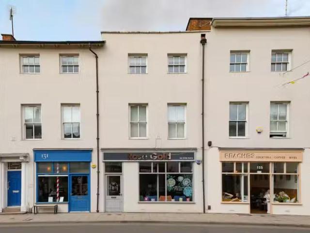 8 bedroom flat for rent in Regent Street, Leamington Spa, CV32