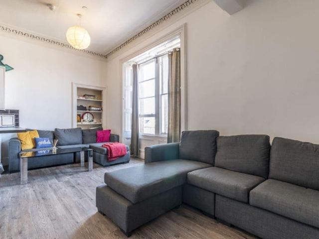 8 bedroom flat share to rent