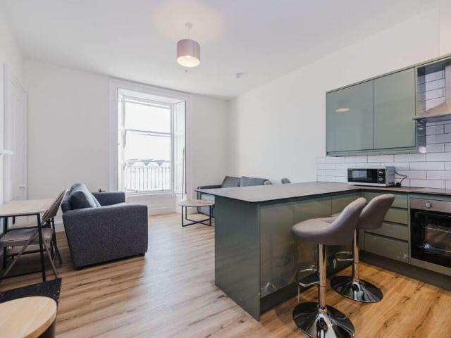 8 bedroom flat share to rent