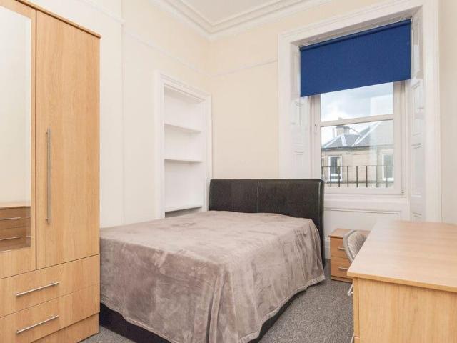 8 bedroom flat share to rent