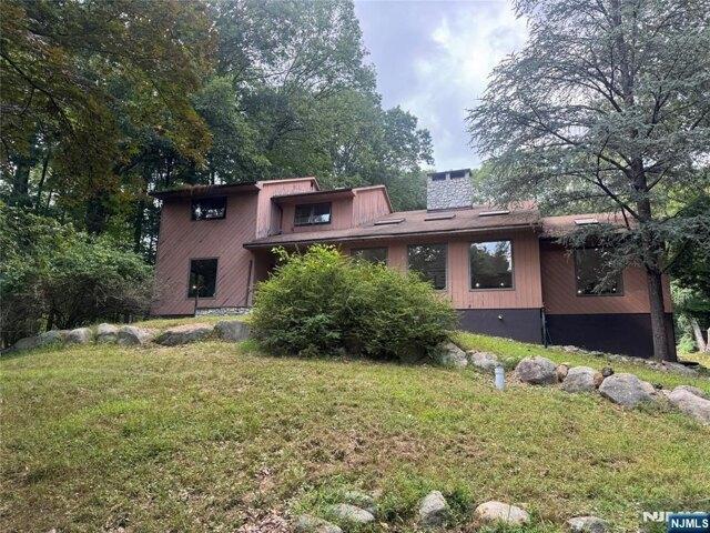 8 bedroom, Franklin Lakes NJ 07417 LS101660585