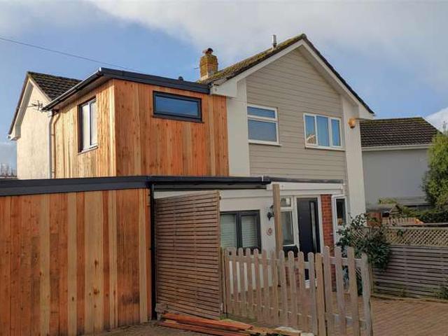 6 Bedroom House