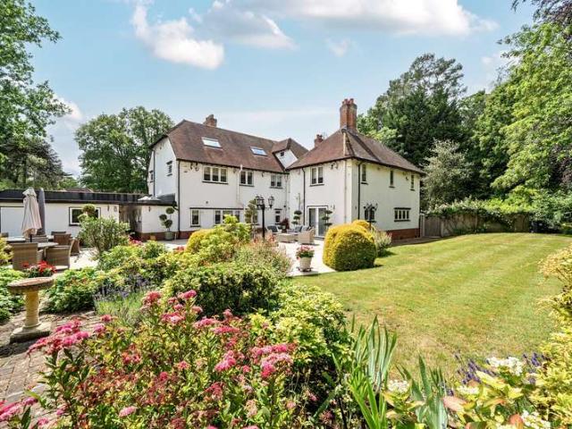 8 Bedroom House