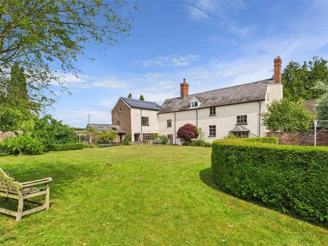 8 Bedroom House