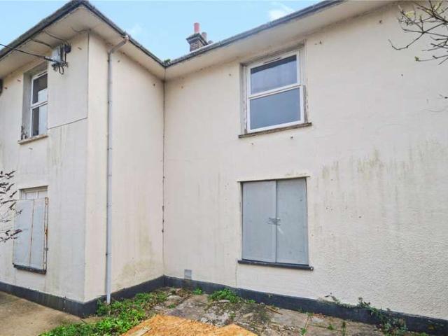8 Bedroom House