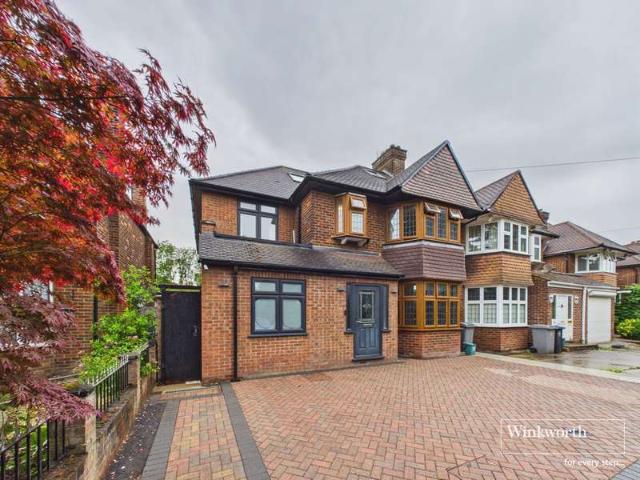 8 Bedroom House