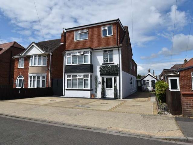 8 Bedroom House