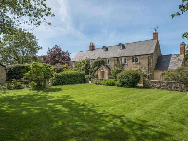 8 Bedroom House