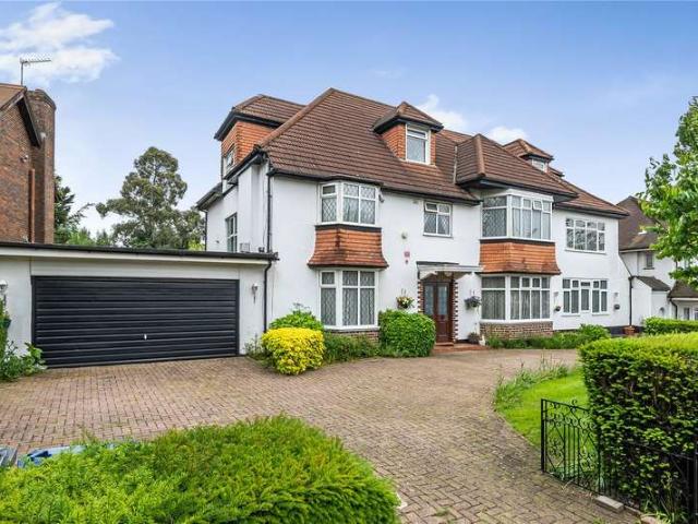 8 Bedroom House