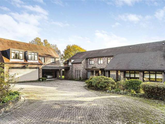 8 Bedroom House
