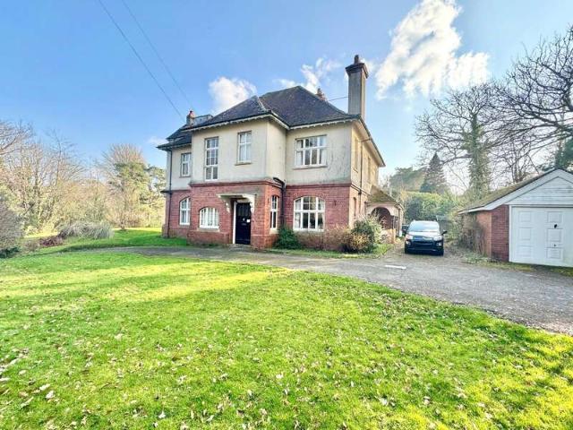 8 Bedroom House