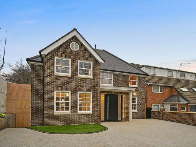 8 Bedroom House