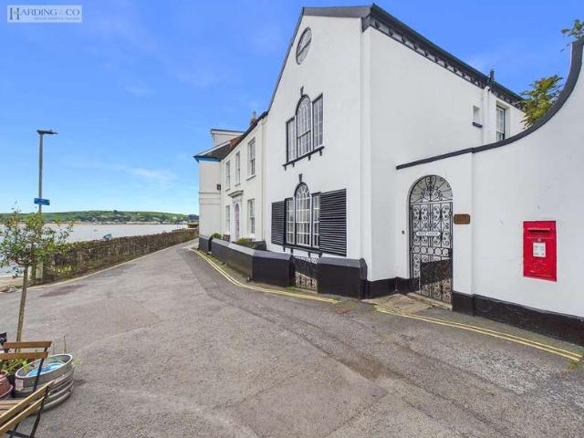 8 Bedroom House