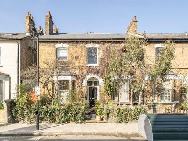8 Bedroom House