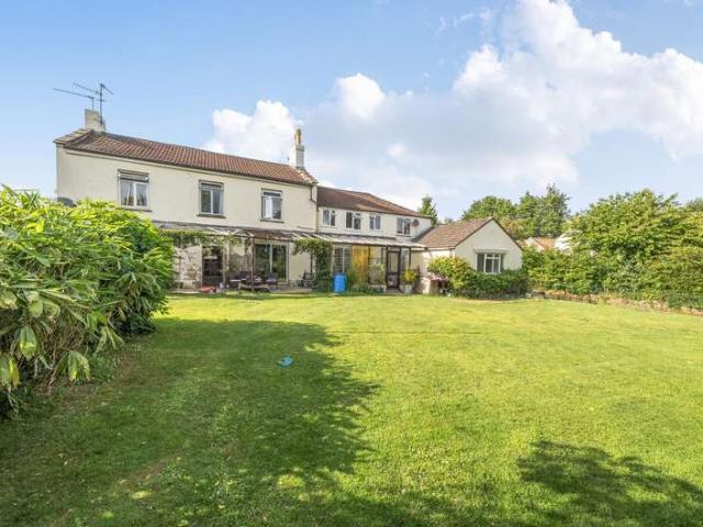 8 Bedroom House