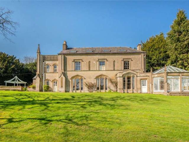 8 Bedroom House