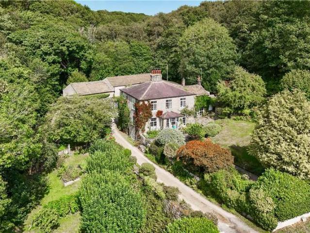 8 Bedroom House