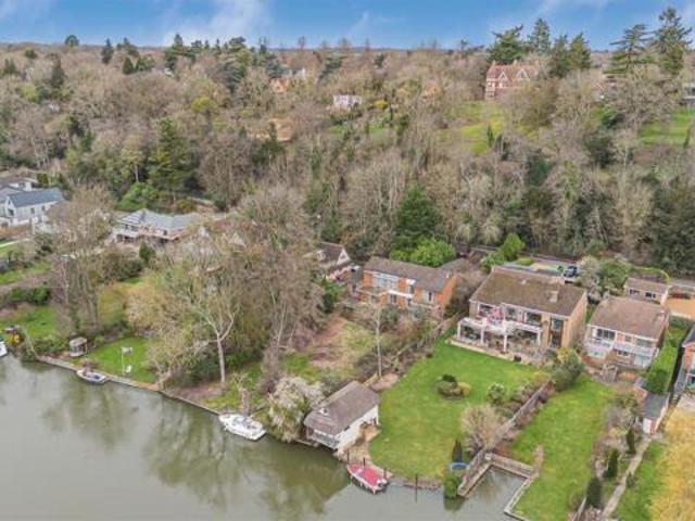 8 Bedroom House Caversham Berkshire LS100057932