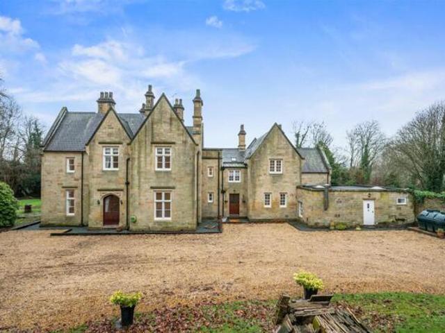8 Bedroom House Chirk Chirk 101955493