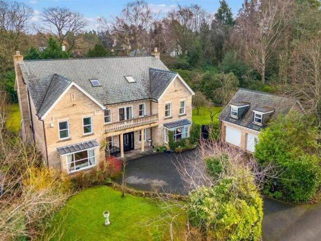 8 Bedroom House Bowdon Greater Manchester LS98834581