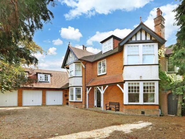 8 Bedroom House Beaconsfield Buckinghamshire 99895588