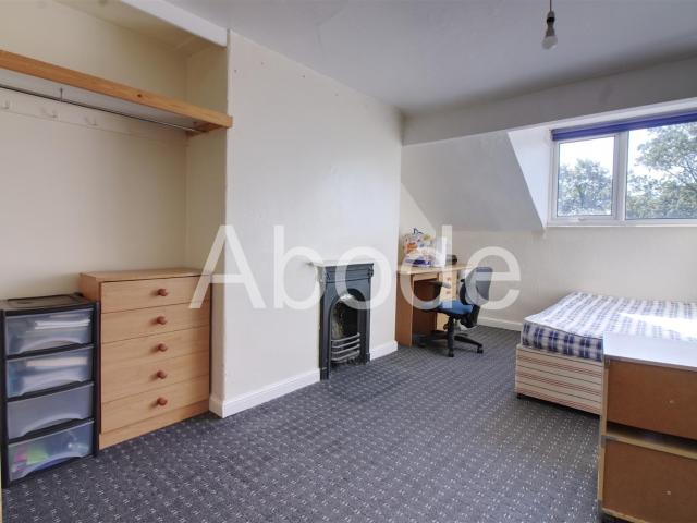 8 Bedroom House for rent at Cardigan Road, Headingley, Leeds