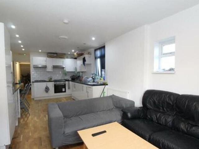 8 Bedroom House For Rent In Cathays, Cardiff