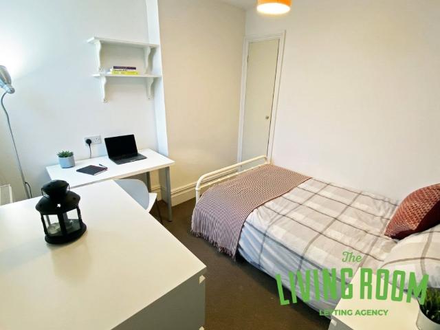 8 bedroom house for rent in Cardiff