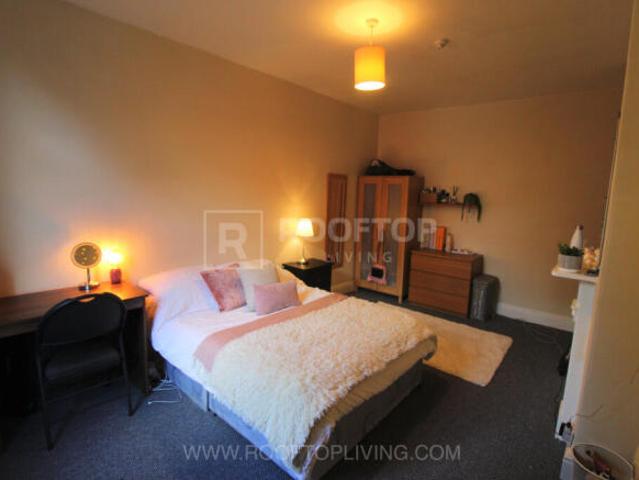 8 bedroom house for rent in Ash Grove, Leeds, LS6
