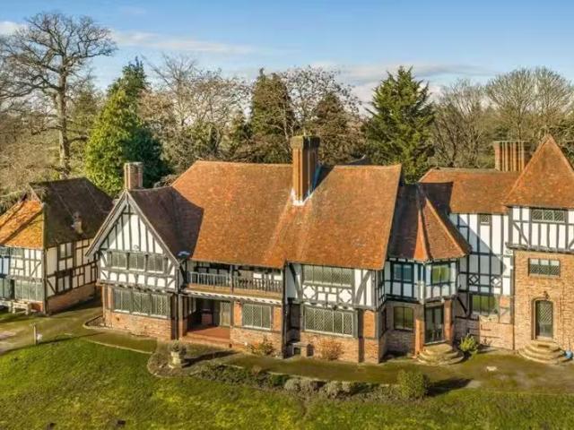 8 bedroom house for rent in Blackhills, Esher, KT10