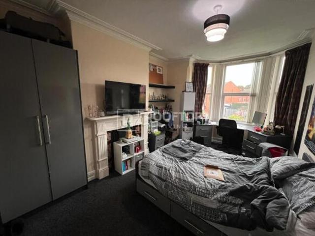 8 bedroom house for rent in Brudenell Road, Leeds, LS6
