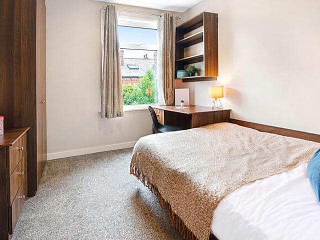 8 bedroom house for rent in STANMORE PLACE, Leeds, LS4