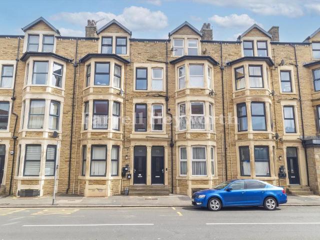 8 bedroom house for sale