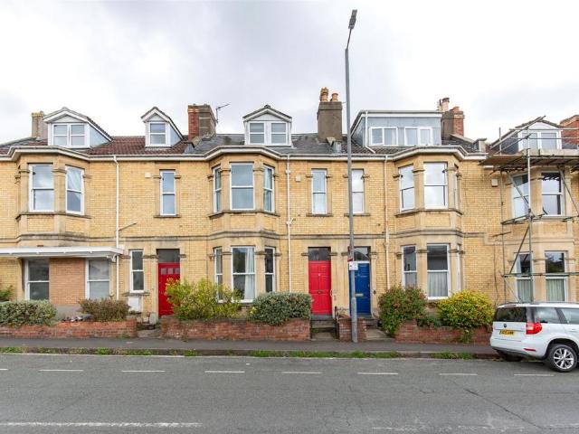 8 bedroom house for sale