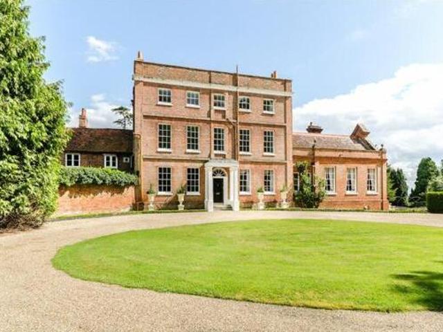 8 Bedroom House For Sale In Kiln Green, Berkshire