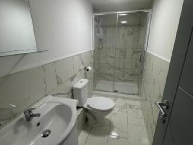8 bedroom house of multiple occupation for rent in 38 Margate Road, Southsea, PO5