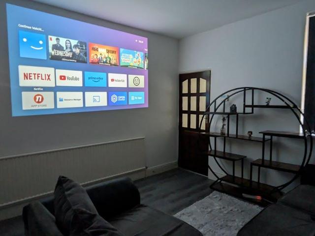 8 Bedroom House Leicester Leicester 93885166