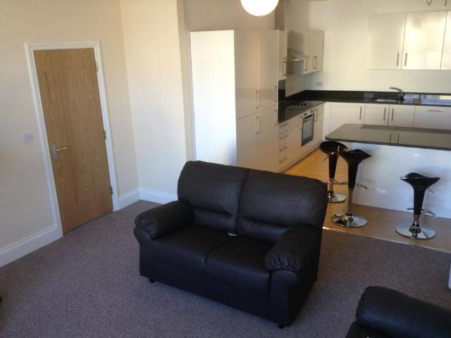 8 bedroom house share to rent