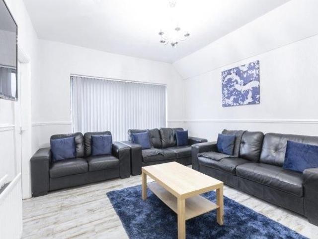 8 bedroom house share to rent