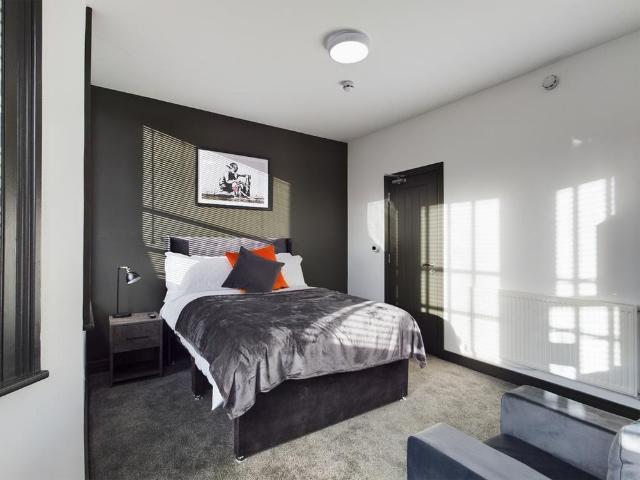 8 bedroom house share to rent