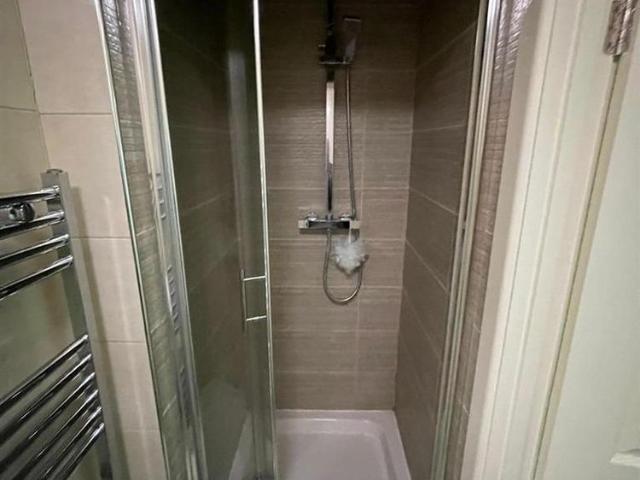 8 bedroom house share to rent