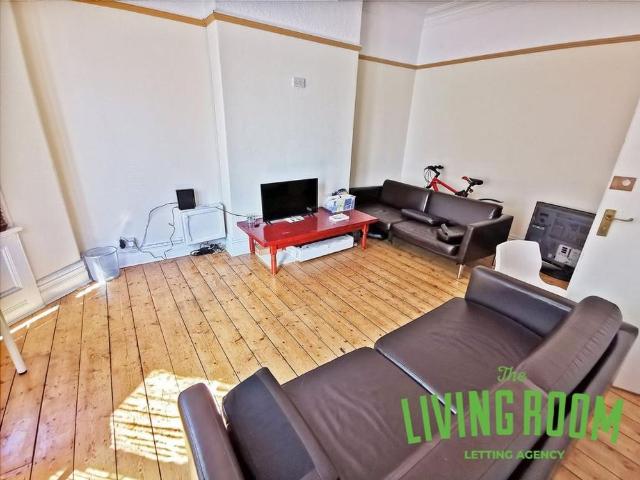 8 bedroom house share to rent