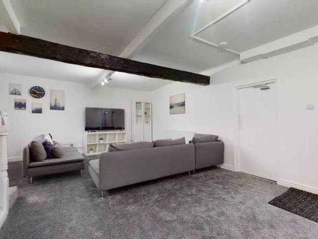 8 bedroom house share to rent