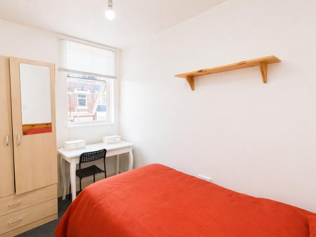 8 bedroom house share to rent