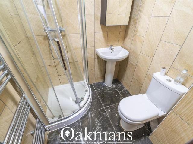 8 bedroom house to rent